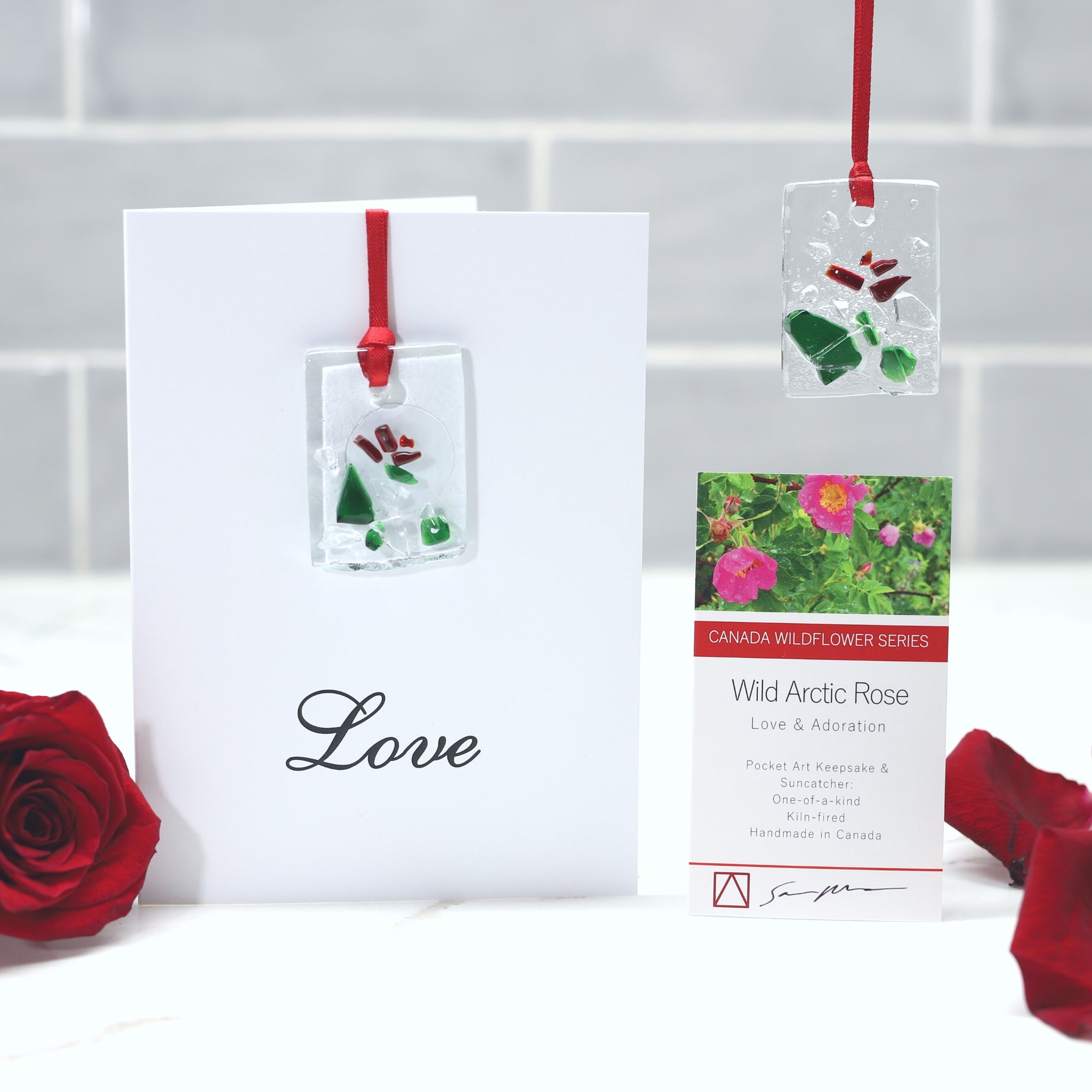 Glass Wild Arctic Rose Keepsake & Card – Artglas